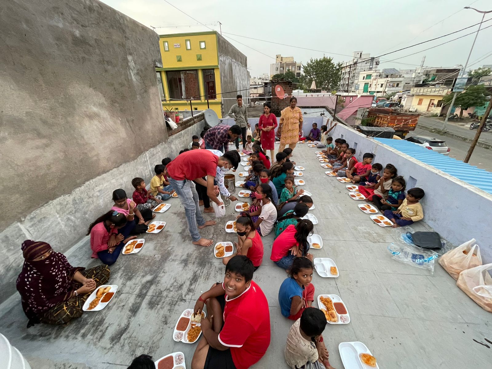 Food distribution to children – Shah Rukmil Kaushikbhai